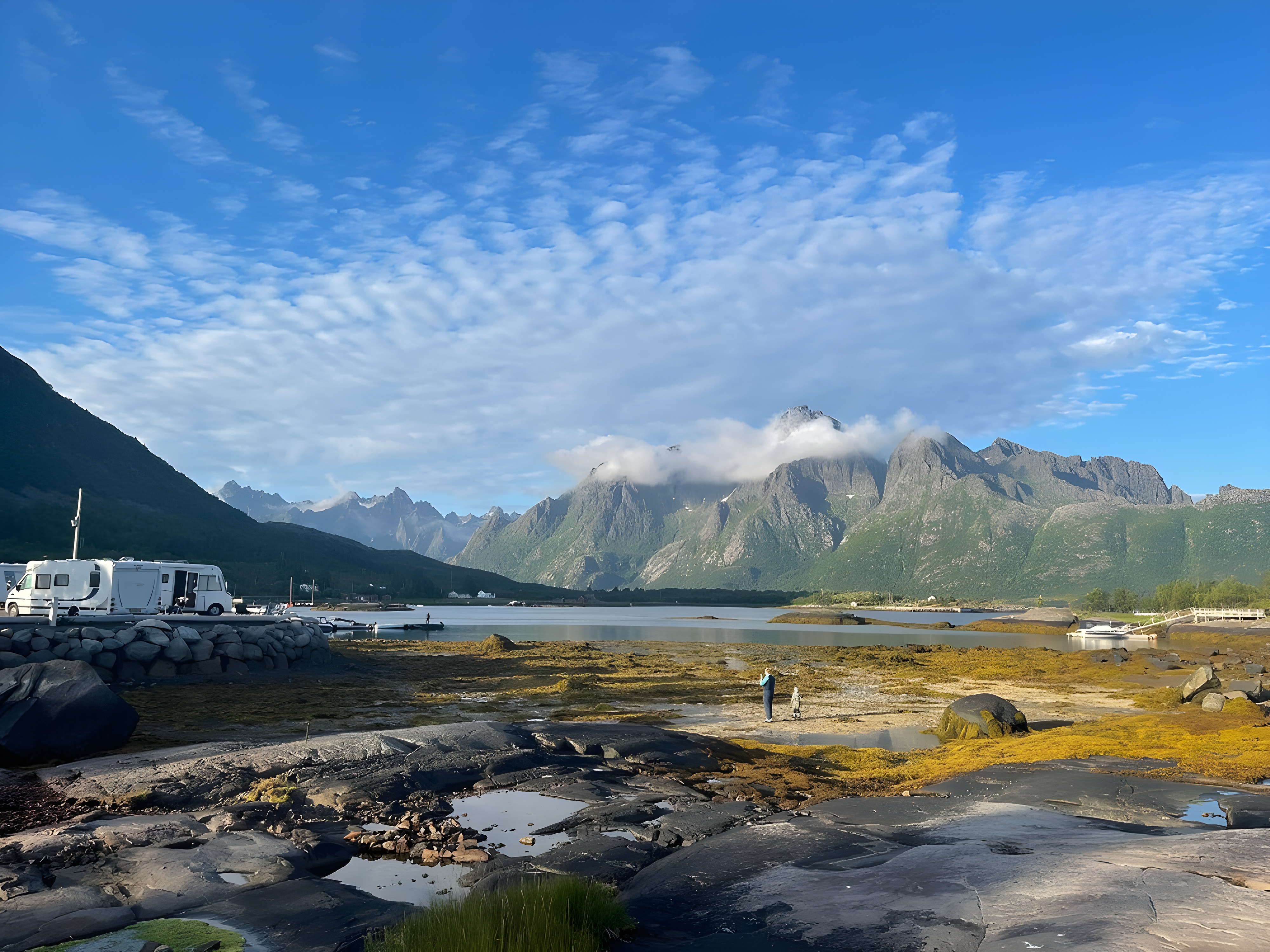Hammerstad Camping - Experience Lofoten's Breathtaking Beauty